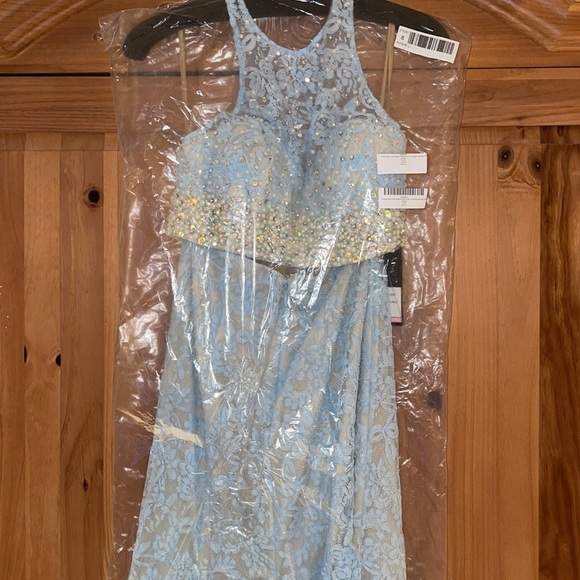 La Femme | Dresses | Powder Blue Lace Pearlaccent Twopiece | Poshmark